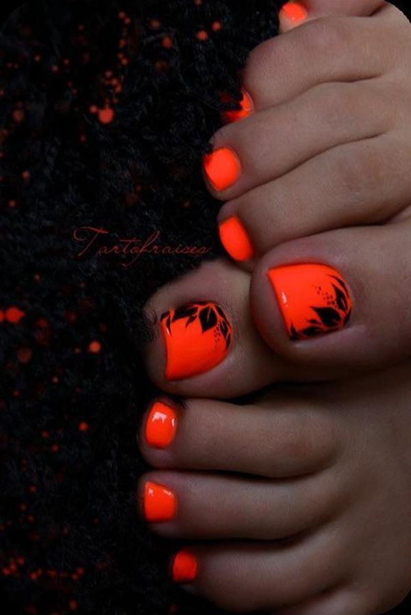50 Pretty Toenail Art Designs - DIY Discovers