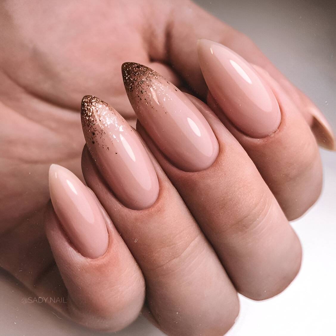 Drool-Worthy Short Almond Nail Ideas Every Chic Lady Needs - DIY Discovers