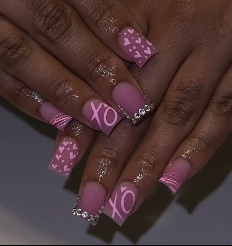 Cute Short Valentine Nail Ideas to Show Your Love - DIY Discovers